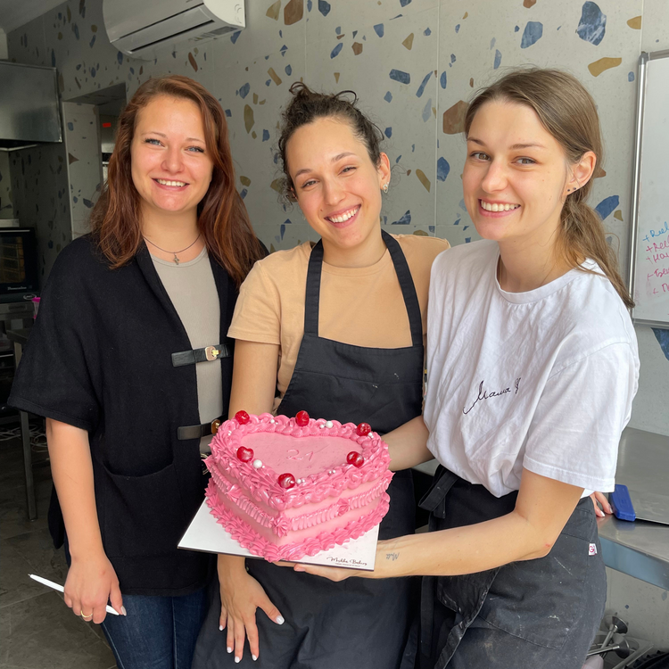 За нас – Mishka Bakery